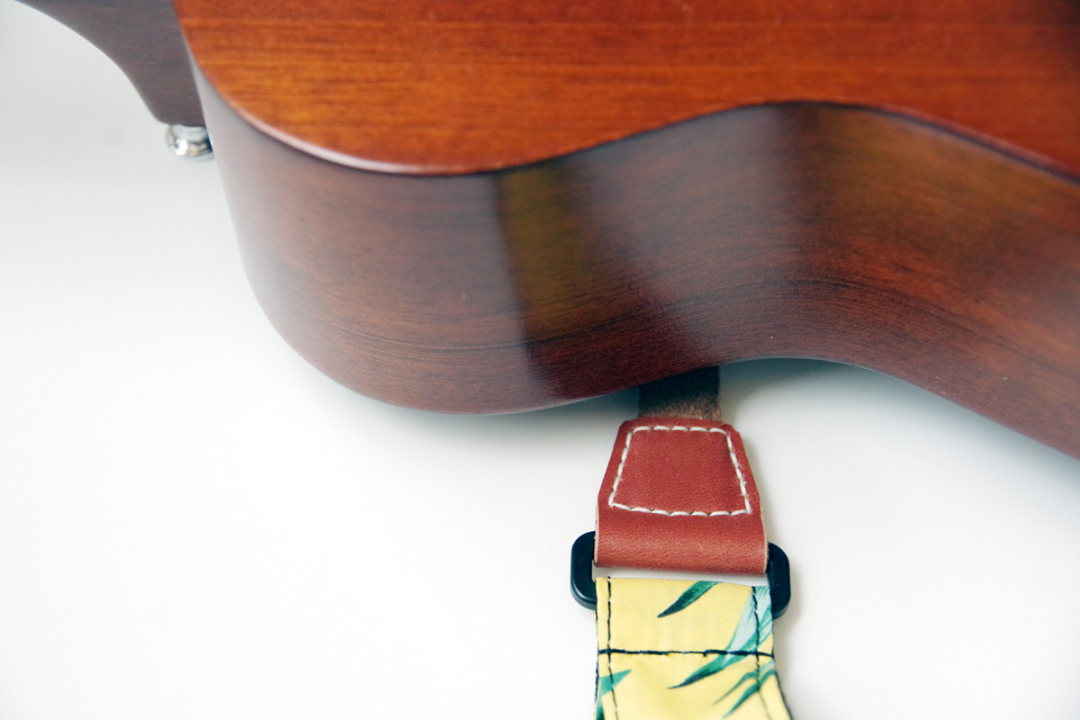 Leather Hook Ukulele Straps | Daiking Corporation Website
